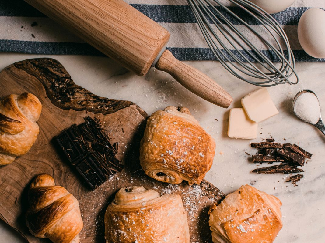 Baking Vs. Cooking: What's Easier for Beginners? - thedancingcucumber.com