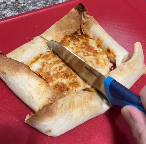 This TikTok Hack Will Help You Make Stuffed Crust Pizza in 4 Minutes ...